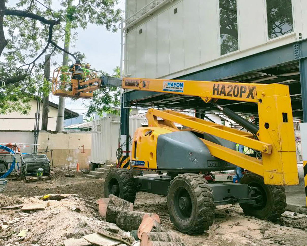 Using MEWPs In The Tree-Care Industry | News | MAYON